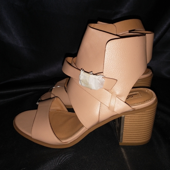 LEI LA. | Shoes | Lei L A Sandal Heels Leather New Sz 9 | Poshmark
